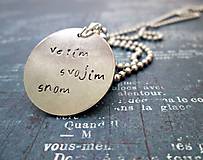 Balím, balíš, balíme. / bublifook / SAShE.sk