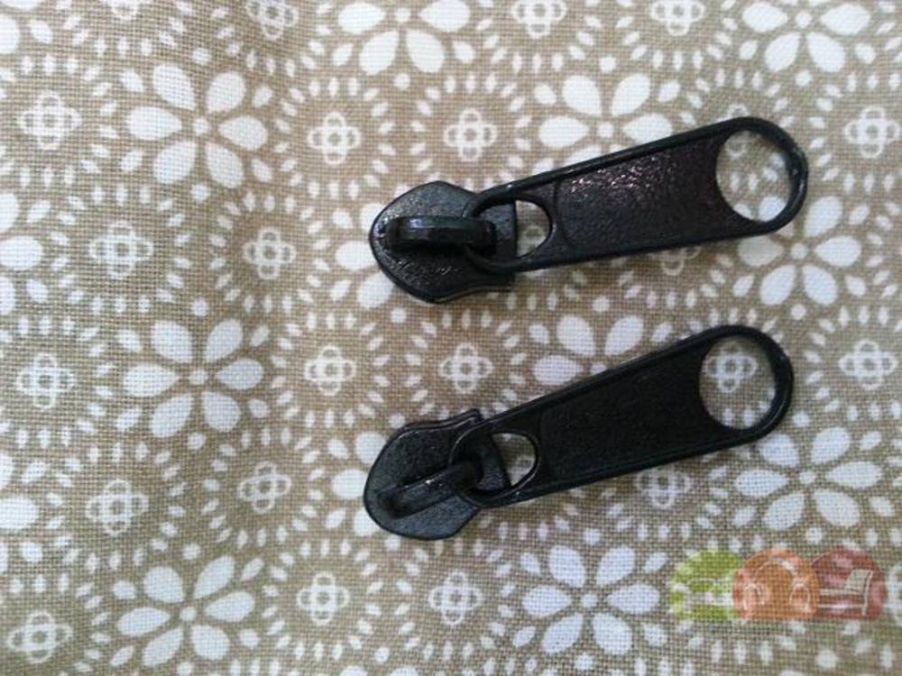 Bežec pre plastové zipsy (hnedá 304) / idealdecor - SAShE.sk