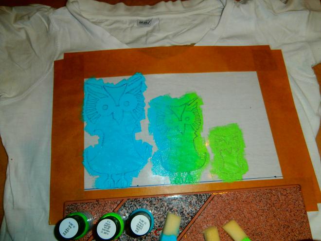 maľujeme na textil cez šablónky - FoTo postup / handmade-by-emesi ...