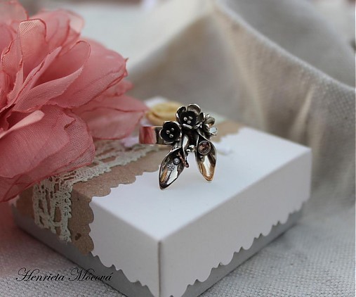 Ranná rosa na lúke / HenrietaMocova - SAShE.sk