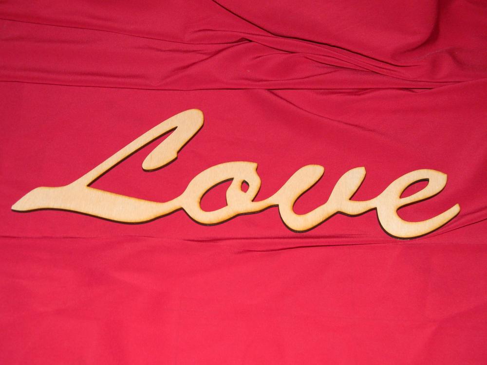 Vyrezavane slovo z preglejky / Gravit - SAShE.sk