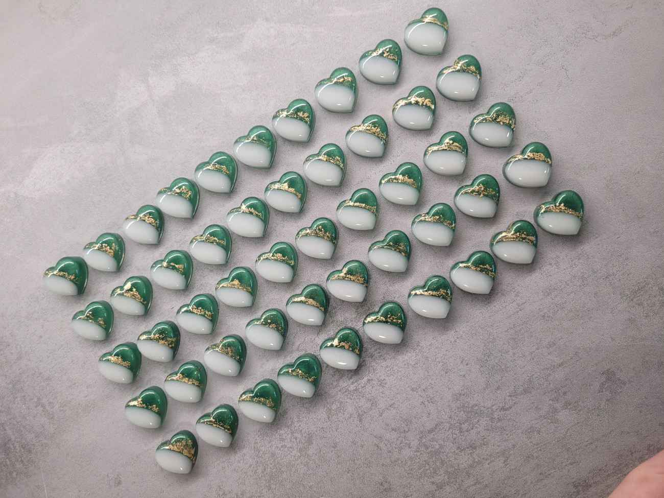 tovarnicka_ / SAShE.sk